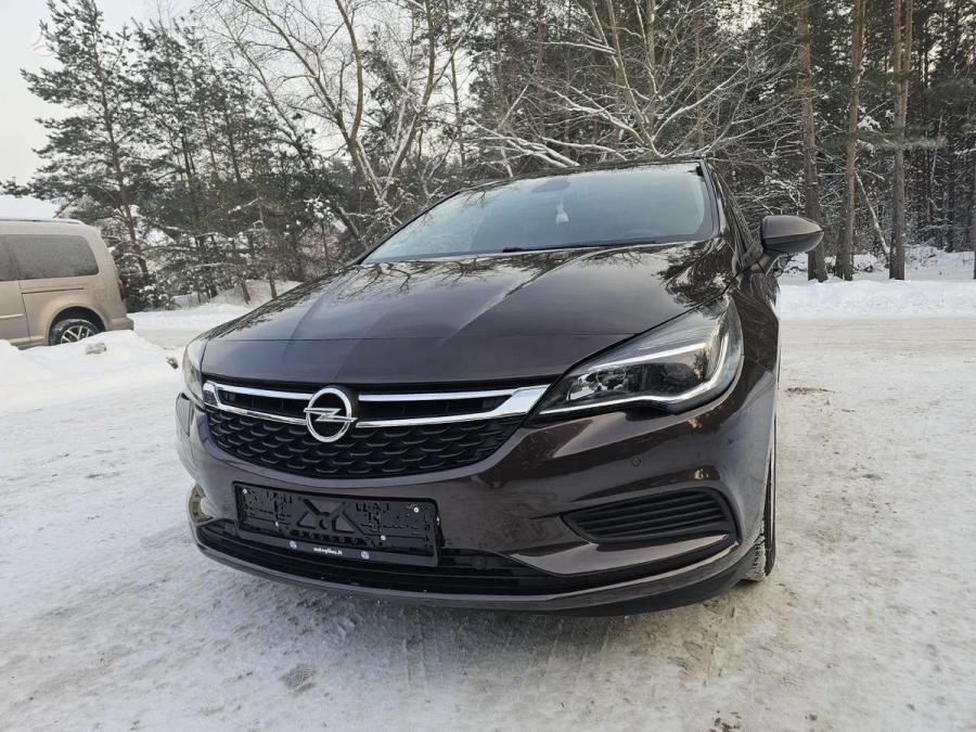 Brown Opel Astra 2018 in Ukmerge, with an engine capacity of 1.60 L and mileage of 216 thousand km for 5750 €, photo 13 on AUTOMOTO.COM.LV
