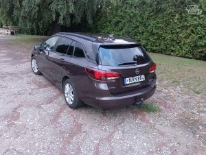Brown Opel Astra 2018 in Kaunas, with an engine capacity of 1.60 L and mileage of 224 thousand km for 5500 €, photo 4 on AUTOMOTO.COM.LV