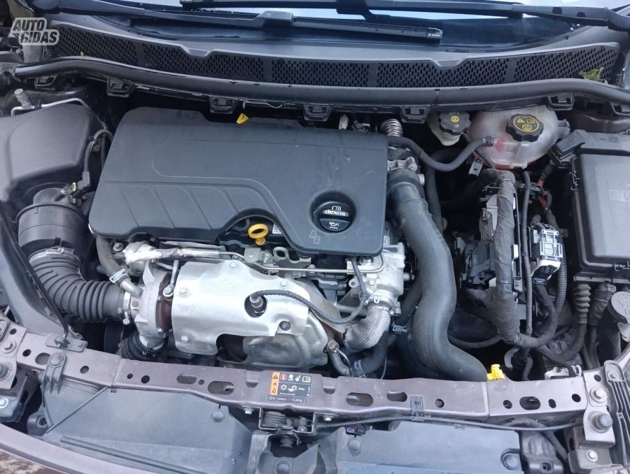 Brown Opel Astra 2018 in Kaunas, with an engine capacity of 1.60 L and mileage of 224 thousand km for 5500 €, photo 21 on AUTOMOTO.COM.LV