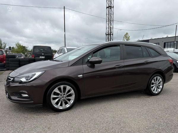 Brown Opel Astra 2018 in Kaunas, with an engine capacity of 1.40 L and mileage of 116 thousand km for 6950 €, photo 4 on AUTOMOTO.COM.LV
