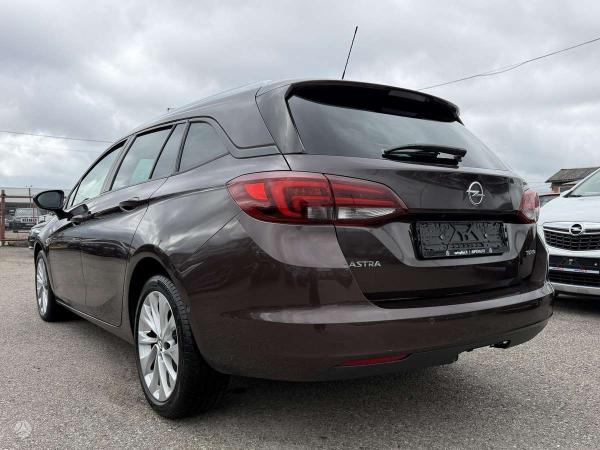 Brown Opel Astra 2018 in Kaunas, with an engine capacity of 1.40 L and mileage of 116 thousand km for 6950 €, photo 5 on AUTOMOTO.COM.LV