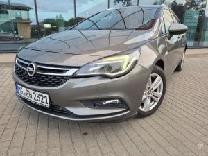 Brown Opel Astra 2018 in Utena, with an engine capacity of 1.60 L and mileage of 215 thousand km for 5600 €, photo 5 on AUTOMOTO.COM.LV