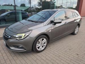 Brown Opel Astra 2018 in Utena, with an engine capacity of 1.60 L and mileage of 215 thousand km for 5600 €, photo 6 on AUTOMOTO.COM.LV