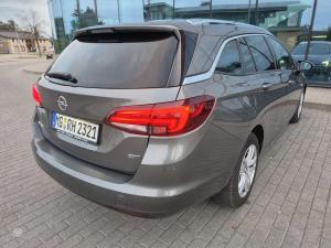 Brown Opel Astra 2018 in Utena, with an engine capacity of 1.60 L and mileage of 215 thousand km for 5600 €, photo 9 on AUTOMOTO.COM.LV