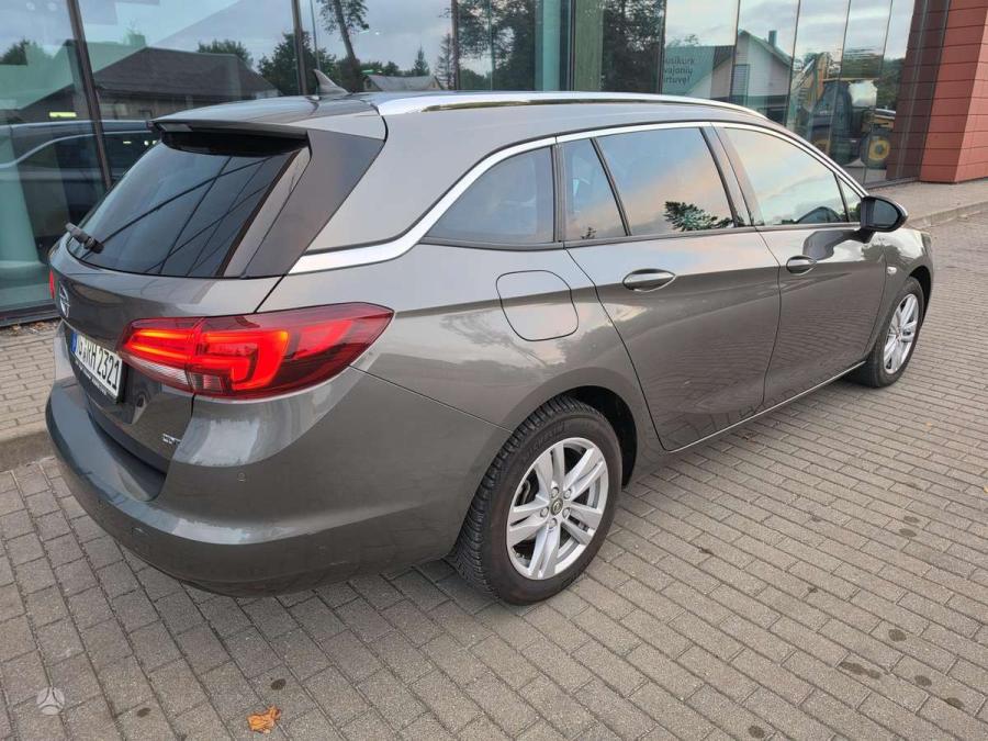 Brown Opel Astra 2018 in Utena, with an engine capacity of 1.60 L and mileage of 215 thousand km for 5600 €, photo 10 on AUTOMOTO.COM.LV