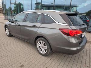 Brown Opel Astra 2018 in Utena, with an engine capacity of 1.60 L and mileage of 215 thousand km for 5600 €, photo 12 on AUTOMOTO.COM.LV