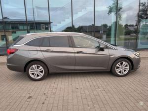 Brown Opel Astra 2018 in Utena, with an engine capacity of 1.60 L and mileage of 215 thousand km for 5600 €, photo 14 on AUTOMOTO.COM.LV