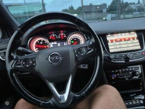 Brown Opel Astra 2018 in Utena, with an engine capacity of 1.60 L and mileage of 215 thousand km for 5600 €, photo 17 on AUTOMOTO.COM.LV