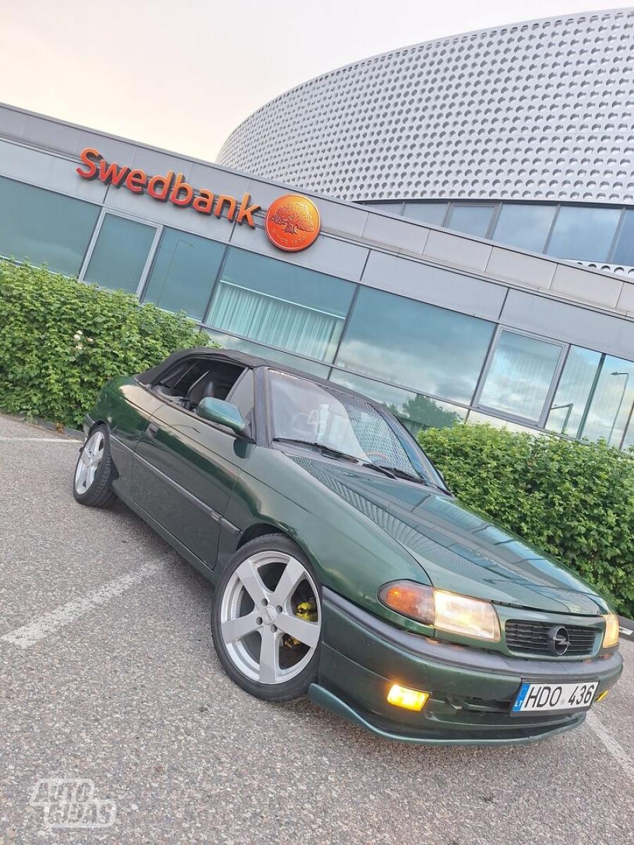 Opel Astra 1997 in Vilnius, with an engine capacity of 1.60 L and mileage of 230 thousand km for 1800 €, photo 1 on AUTOMOTO.COM.LV