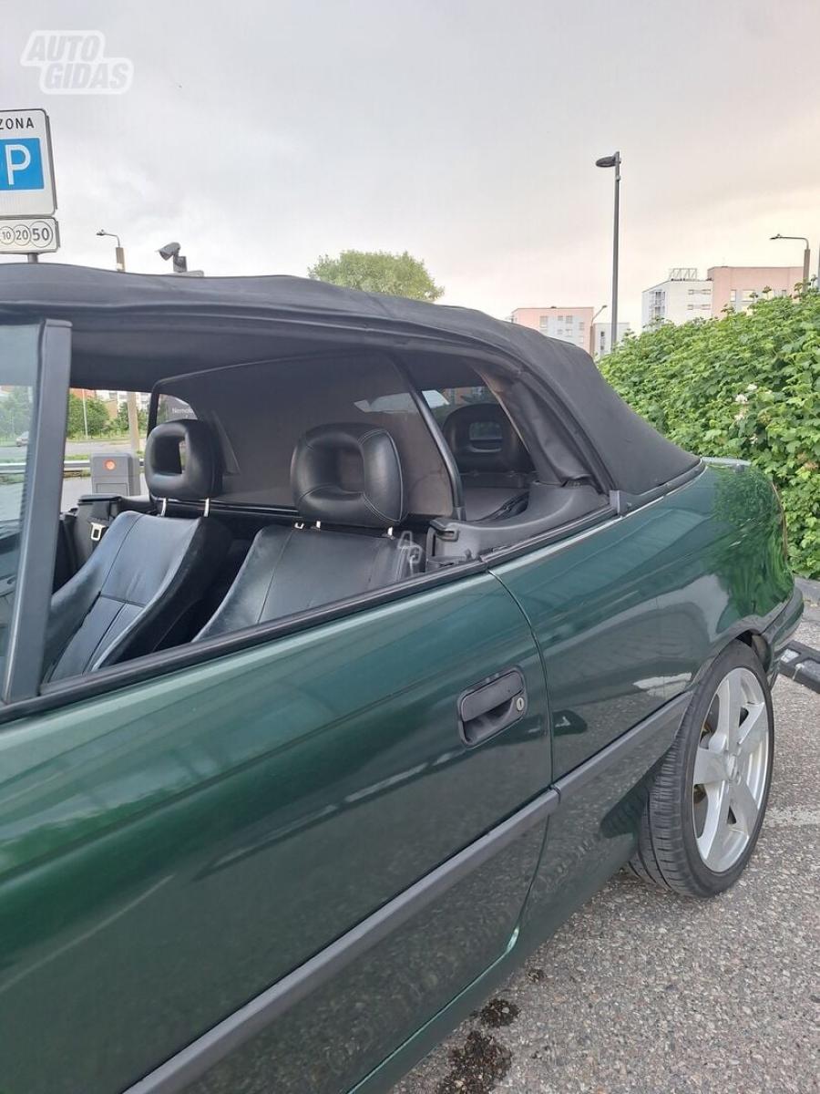 Opel Astra 1997 in Vilnius, with an engine capacity of 1.60 L and mileage of 230 thousand km for 1800 €, photo 13 on AUTOMOTO.COM.LV