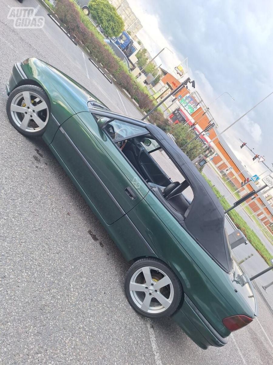 Opel Astra 1997 in Vilnius, with an engine capacity of 1.60 L and mileage of 230 thousand km for 1800 €, photo 14 on AUTOMOTO.COM.LV