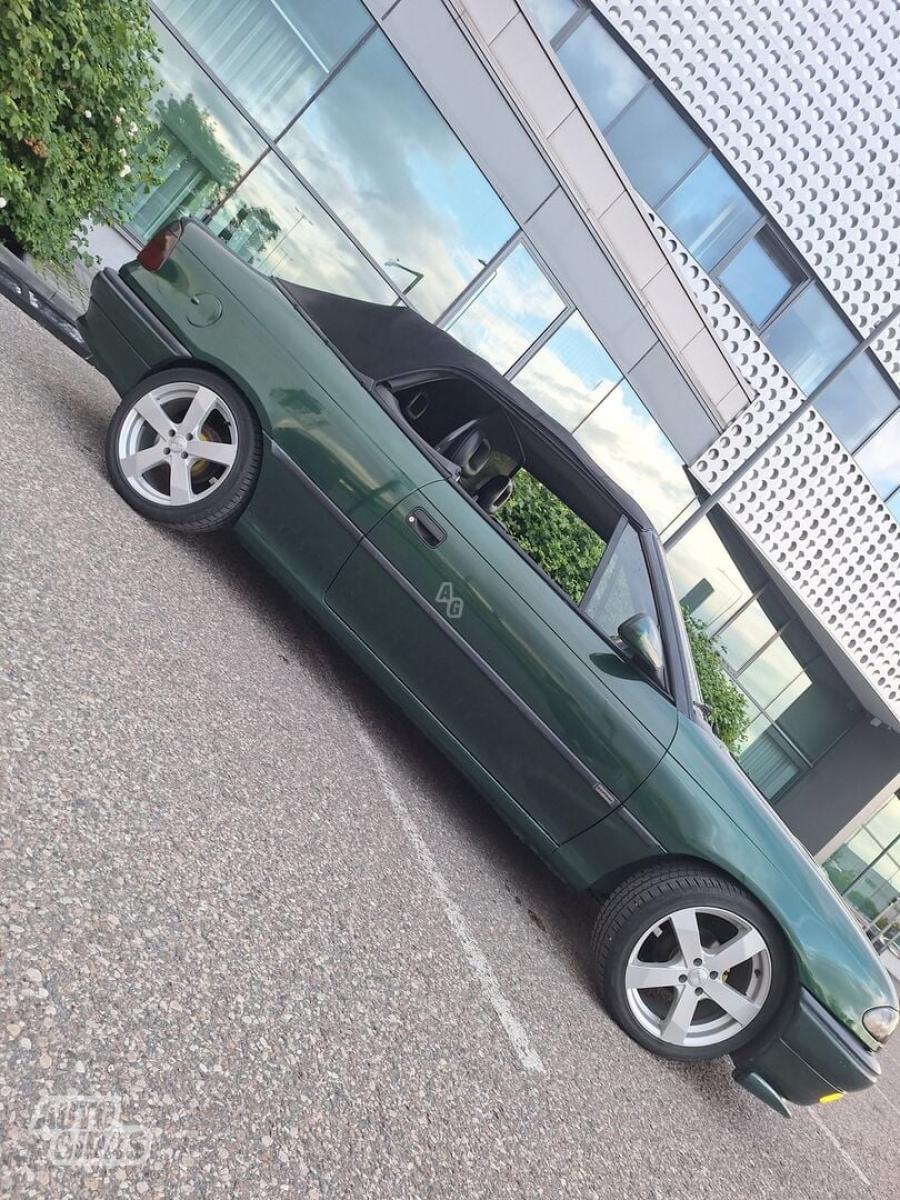 Opel Astra 1997 in Vilnius, with an engine capacity of 1.60 L and mileage of 230 thousand km for 1800 €, photo 16 on AUTOMOTO.COM.LV
