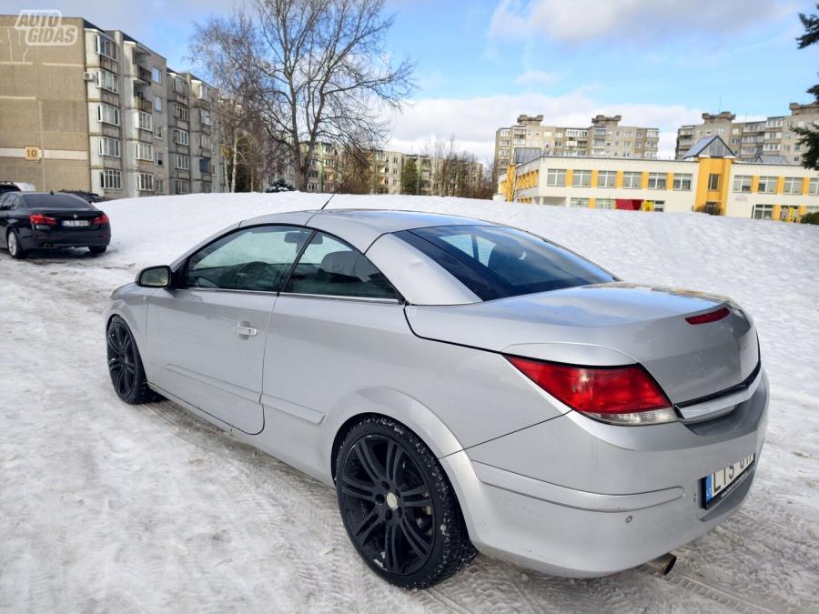 Opel Astra 2006 in Kaunas, with an engine capacity of 1.90 L and mileage of 367 thousand km for 1398 €, photo 4 on AUTOMOTO.COM.LV