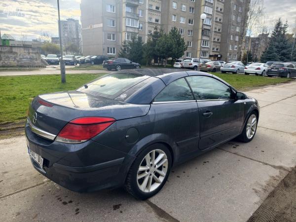Opel Astra 2006 in Kaunas, with an engine capacity of 1.80 L and mileage of 333 thousand km for 777 €, photo 3 on AUTOMOTO.COM.LV