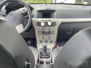 Opel Astra 2007 Ogre, ar dzinēja tilpumu 1.90 L un nobraukumu 258 tūkst. km par 2200 €, foto 10 vietnē AUTOMOTO.COM.LV