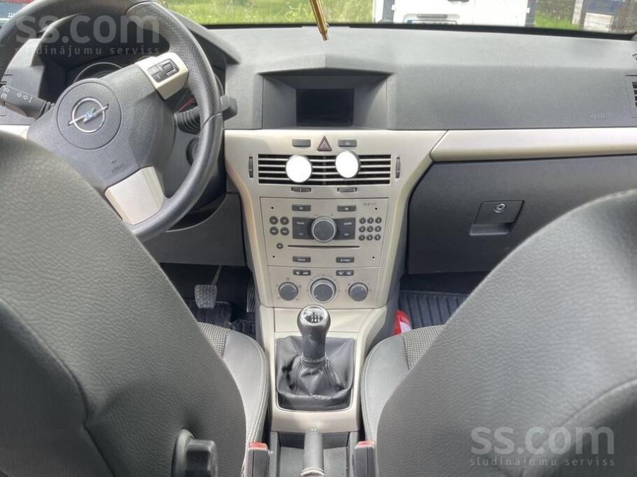Opel Astra 2007 Ogre, ar dzinēja tilpumu 1.90 L un nobraukumu 258 tūkst. km par 2200 €, foto 10 vietnē AUTOMOTO.COM.LV