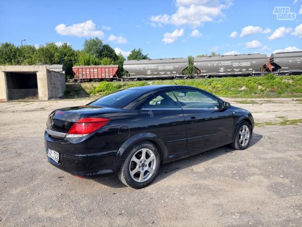 Opel Astra 2008 in Kaunas, with an engine capacity of 1.90 L and mileage of 310 thousand km for 1798 €, photo 4 on AUTOMOTO.COM.LV