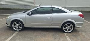 Opel Astra 2009 in Vilnius, with an engine capacity of 1.80 L and mileage of 211 thousand km for 1650 €, photo 9 on AUTOMOTO.COM.LV