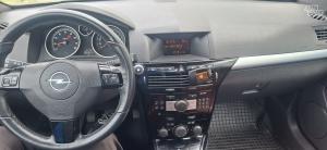 Opel Astra 2009 in Vilnius, with an engine capacity of 1.80 L and mileage of 211 thousand km for 1650 €, photo 16 on AUTOMOTO.COM.LV