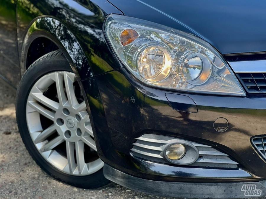 Opel Astra 2011 Viļņa, ar dzinēja tilpumu 1.90 L un nobraukumu 281 tūkst. km par 3650 €, foto 17 vietnē AUTOMOTO.COM.LV