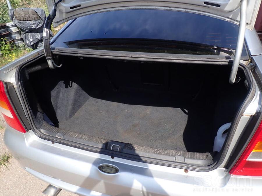 Opel Astra 2000 Liepāja, ar dzinēja tilpumu 1.80 L un nobraukumu 309 tūkst. km par 1450 €, foto 11 vietnē AUTOMOTO.COM.LV