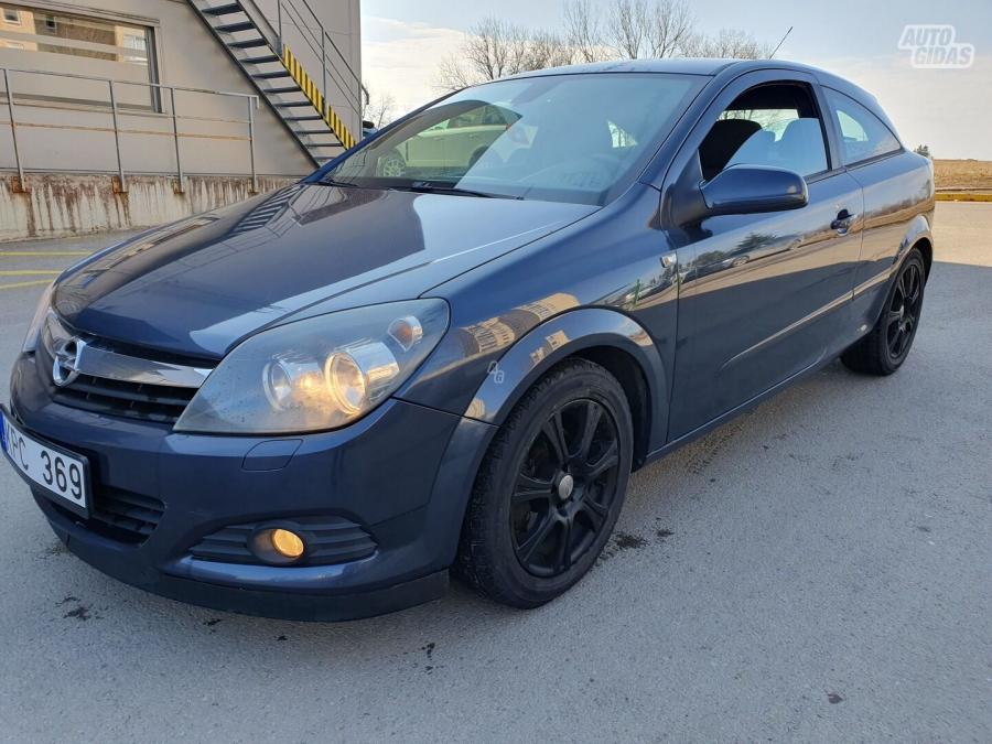 Opel Astra 2006 in Siauliai, with an engine capacity of 1.60 L and mileage of 251 thousand km for 1100 €, photo 5 on AUTOMOTO.COM.LV