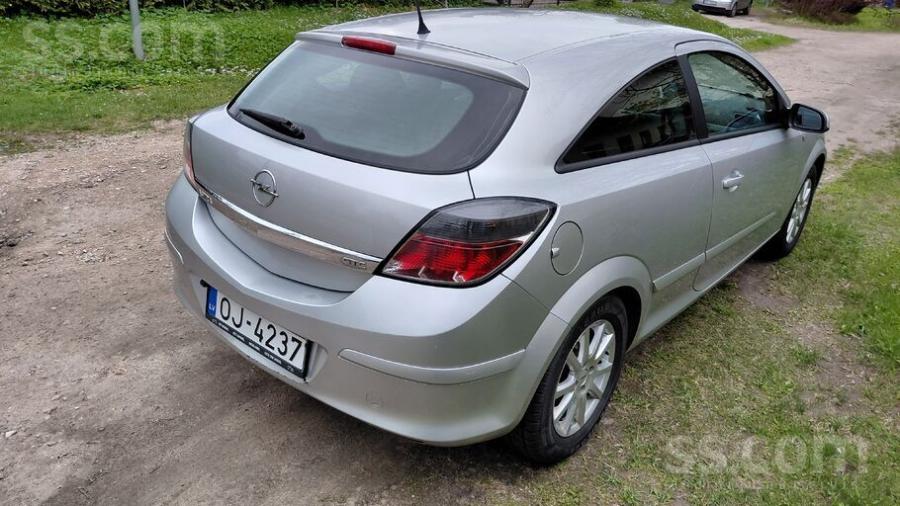 Opel Astra 2006 Jelgava, ar dzinēja tilpumu 1.60 L un nobraukumu 237 tūkst. km par 2000 €, foto 4 vietnē AUTOMOTO.COM.LV