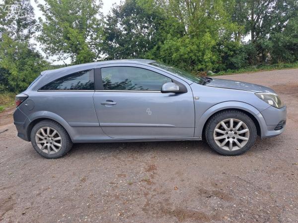 Opel Astra 2006 Radviliškis, ar dzinēja tilpumu 1.70 L un nobraukumu 310 tūkst. km par 800 €, foto 3 vietnē AUTOMOTO.COM.LV