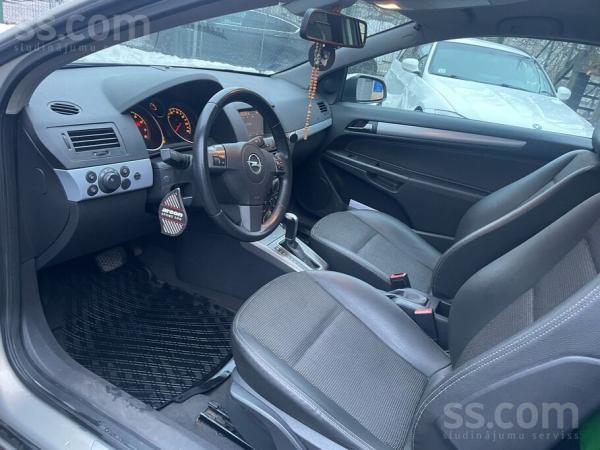 Opel Astra 2007 Rīga, ar dzinēja tilpumu 1.90 L un nobraukumu 223 tūkst. km par 1450 €, foto 3 vietnē AUTOMOTO.COM.LV