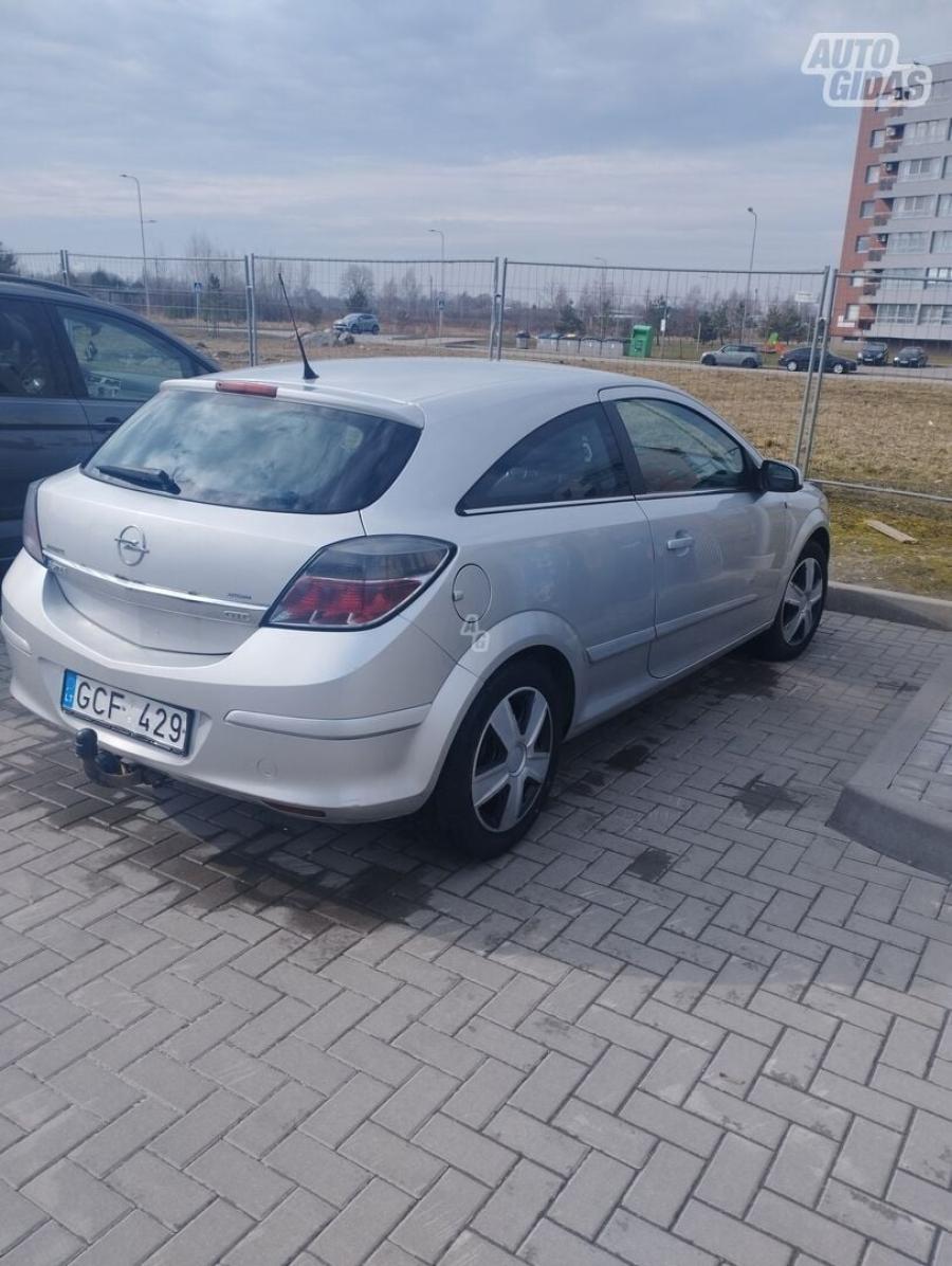 Opel Astra 2007 Gargždai, ar dzinēja tilpumu 1.70 L un nobraukumu 328 tūkst. km par 600 €, foto 1 vietnē AUTOMOTO.COM.LV