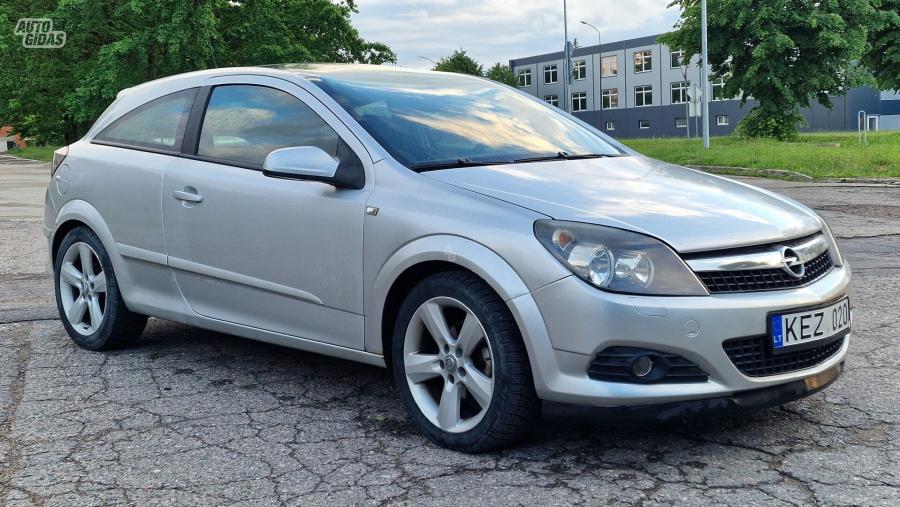 Opel Astra 2007 in Siauliai, with an engine capacity of 1.70 L and mileage of 200 thousand km for 770 €, photo 3 on AUTOMOTO.COM.LV