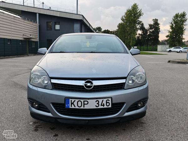 Opel Astra 2007 in Vilnius, with an engine capacity of 1.90 L and mileage of 310 thousand km for 1500 €, photo 7 on AUTOMOTO.COM.LV