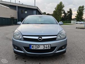 Opel Astra 2007 in Vilnius, with an engine capacity of 1.90 L and mileage of 310 thousand km for 1500 €, photo 8 on AUTOMOTO.COM.LV