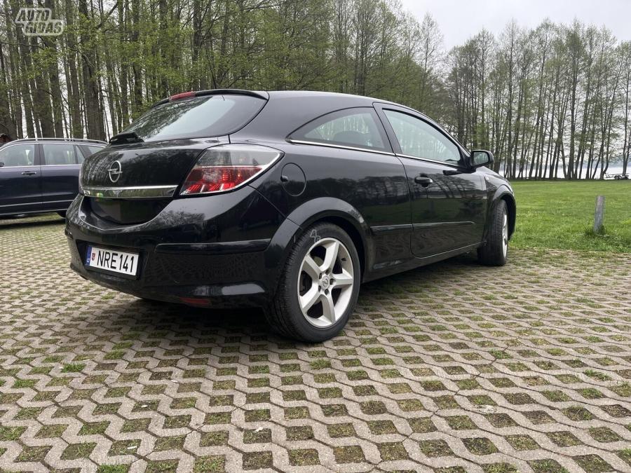 Opel Astra 2008 in Vilnius, with an engine capacity of 1.70 L and mileage of 207 thousand km for 1650 €, photo 11 on AUTOMOTO.COM.LV