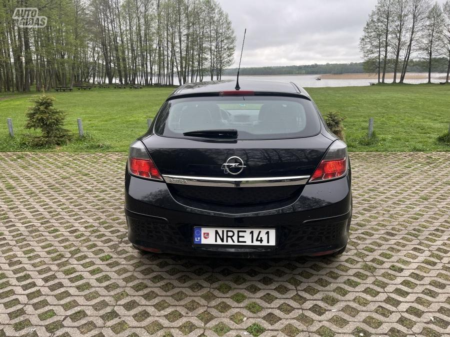 Opel Astra 2008 in Vilnius, with an engine capacity of 1.70 L and mileage of 207 thousand km for 1650 €, photo 13 on AUTOMOTO.COM.LV