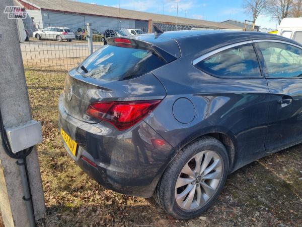 Opel Astra 2013 in Taurage, with an engine capacity of 1.40 L and mileage of 160 thousand km for 2250 €, photo 8 on AUTOMOTO.COM.LV