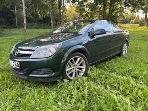 Green Opel Astra 2006 in Vilnius, with an engine capacity of 1.91 L and mileage of 286 thousand km for 1960 €, photo 3 on AUTOMOTO.COM.LV