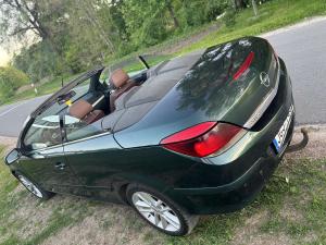 Green Opel Astra 2006 in Vilnius, with an engine capacity of 1.91 L and mileage of 286 thousand km for 1960 €, photo 5 on AUTOMOTO.COM.LV