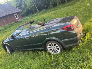 Green Opel Astra 2006 in Vilnius, with an engine capacity of 1.91 L and mileage of 286 thousand km for 1960 €, photo 19 on AUTOMOTO.COM.LV