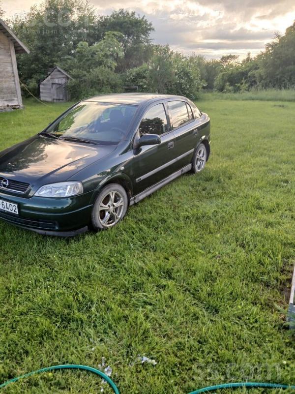Green Opel Astra 1999 in Valka, with an engine capacity of 1.60 L and mileage of 234 thousand km for 625 €, photo 2 on AUTOMOTO.COM.LV