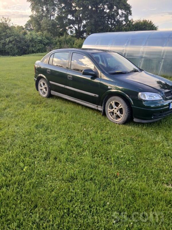 Green Opel Astra 1999 in Valka, with an engine capacity of 1.60 L and mileage of 234 thousand km for 625 €, photo 3 on AUTOMOTO.COM.LV