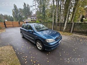 Zaļš Opel Astra 1999 Rīga, ar dzinēja tilpumu 1.60 L un nobraukumu 262 tūkst. km par 870 €, foto 4 vietnē AUTOMOTO.COM.LV