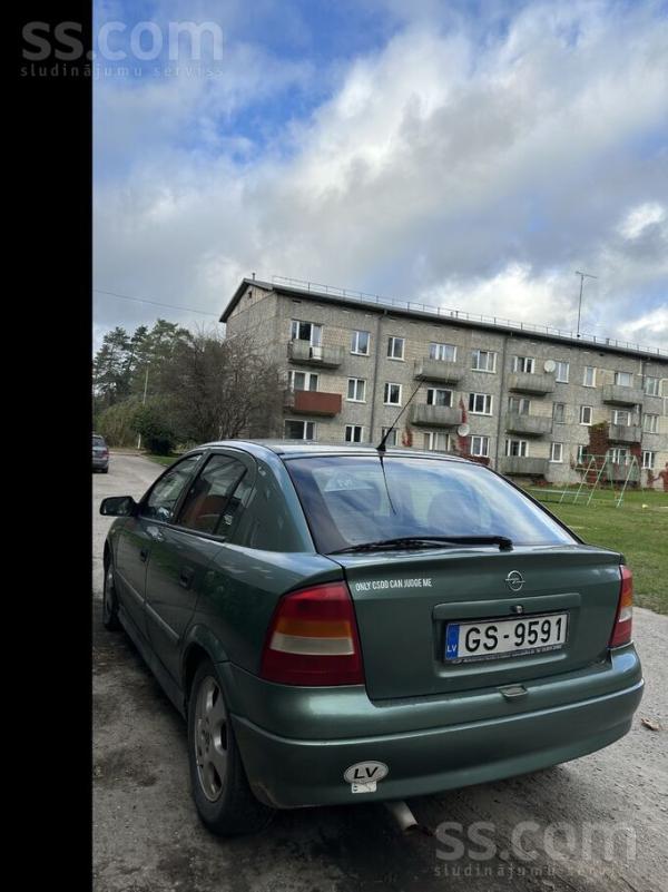 Opel Astra 1999 in Madona on AUTOMOTO.COM.LV Green Opel Astra 1999 in Madona, with an engine capacity of 1.60 L and mileage of 304 thousand km for 400 €, photo 4 on AUTOMOTO.COM.LV