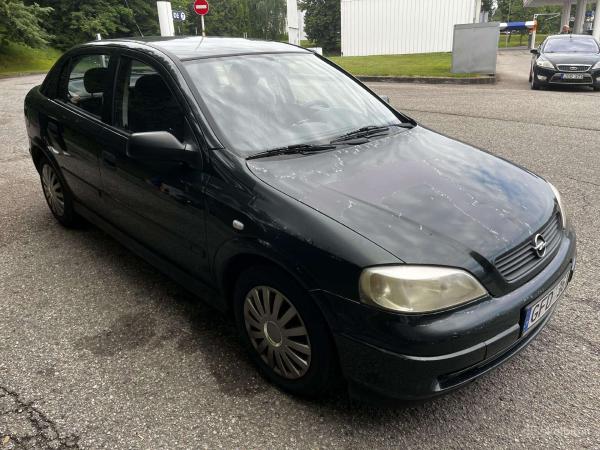 Zaļš Opel Astra 2000 Alīta, ar dzinēja tilpumu 2.00 L un nobraukumu 315 tūkst. km par 900 €, foto 6 vietnē AUTOMOTO.COM.LV