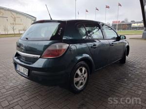 Zaļš Opel Astra 2005 Valmiera, ar dzinēja tilpumu 1.70 L un nobraukumu 332 tūkst. km par 1450 €, foto 3 vietnē AUTOMOTO.COM.LV