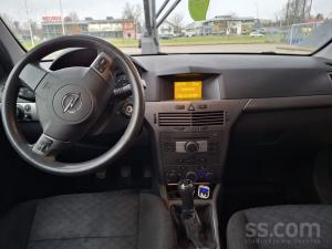 Zaļš Opel Astra 2005 Valmiera, ar dzinēja tilpumu 1.70 L un nobraukumu 332 tūkst. km par 1450 €, foto 7 vietnē AUTOMOTO.COM.LV