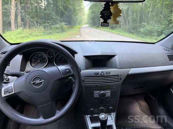 Зеленый Опель Астра 2005 в Рига, объемом двигателя 1.70 л и пробегом 260 тыс. км за 1300 €, фото 6 на AUTOMOTO.COM.LV