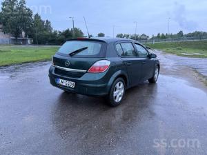 Зеленый Опель Астра 2005 в Рига, объемом двигателя 1.70 л и пробегом 260 тыс. км за 1050 €, фото 5 на AUTOMOTO.COM.LV