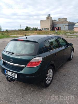 Zaļš Opel Astra 2005 Liepāja, ar dzinēja tilpumu 1.70 L un nobraukumu 303 tūkst. km par 1500 €, foto 3 vietnē AUTOMOTO.COM.LV