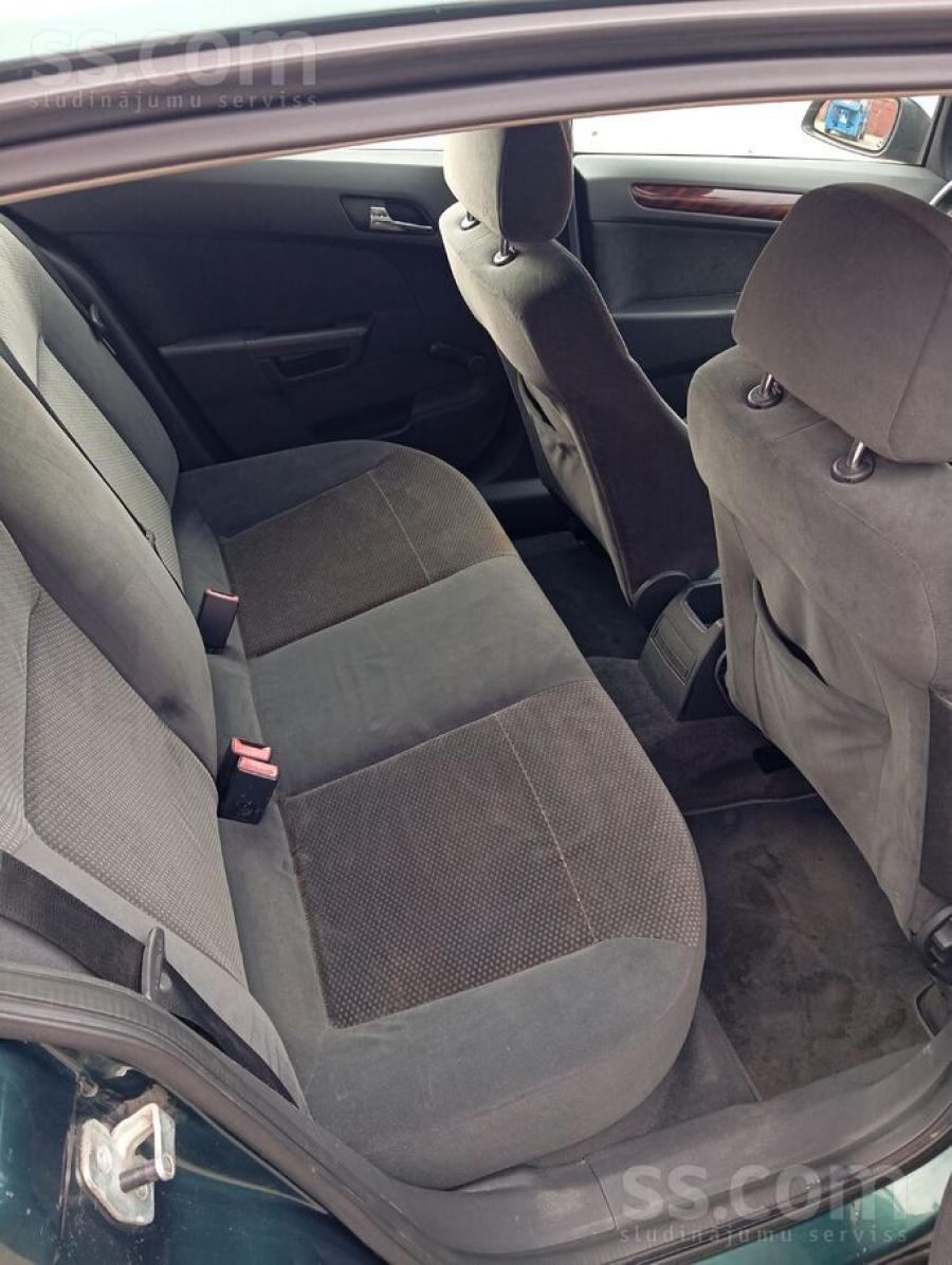 Zaļš Opel Astra 2005 Liepāja, ar dzinēja tilpumu 1.70 L un nobraukumu 303 tūkst. km par 1500 €, foto 7 vietnē AUTOMOTO.COM.LV